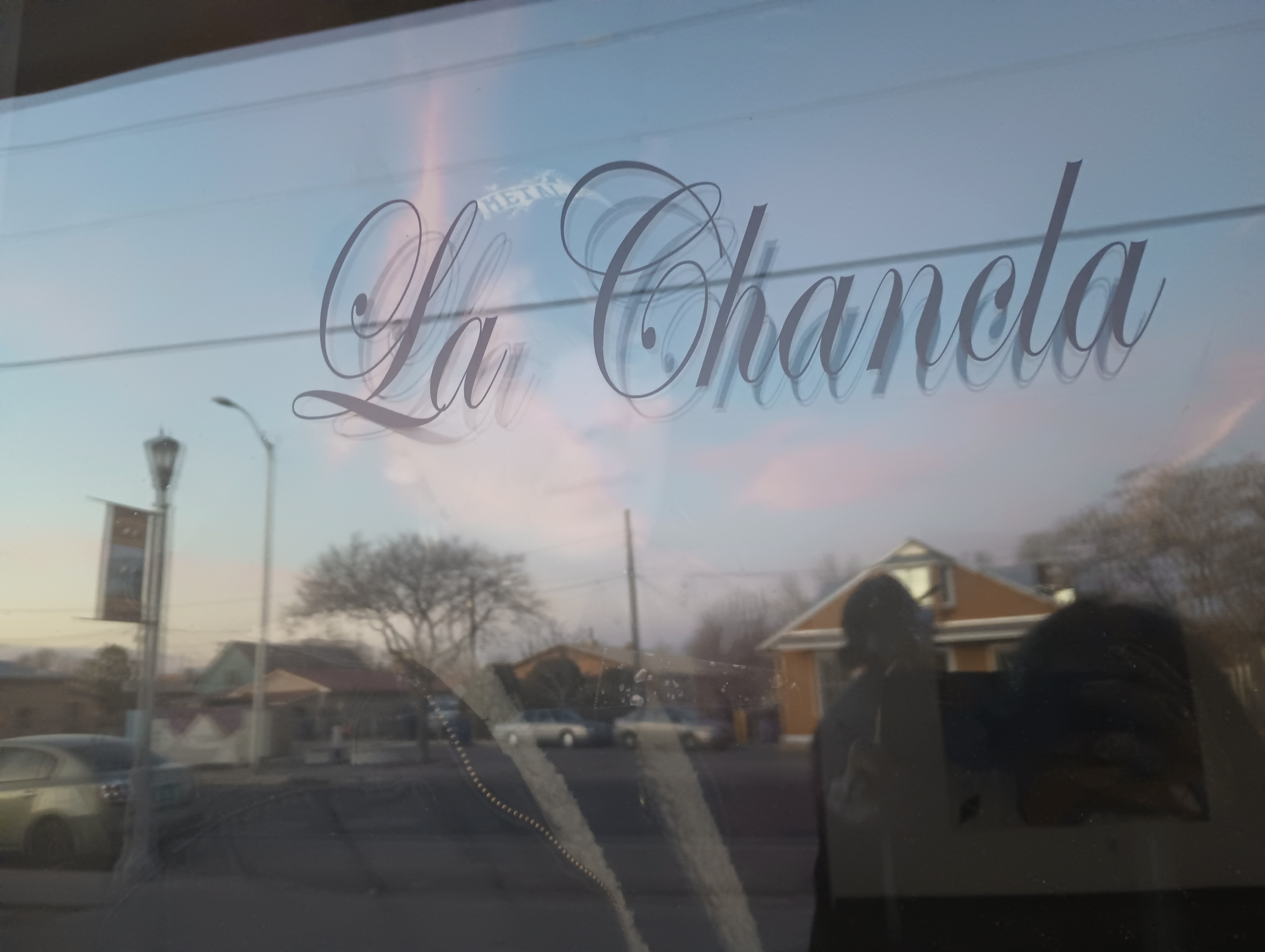 La Chancla – Adri De La Cruz